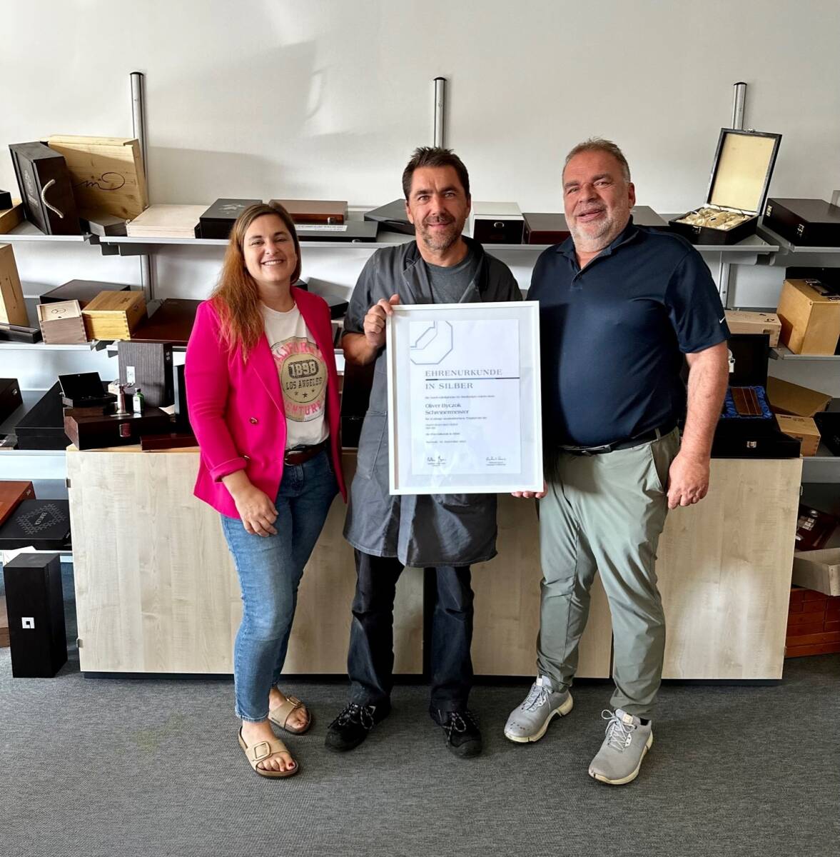 25-jährige Betriebszugehörigkeit - Hatzel Holzwaren GmbH